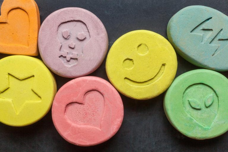 What is Molly? A Guide to MDMA's Origins, Effects & Safety